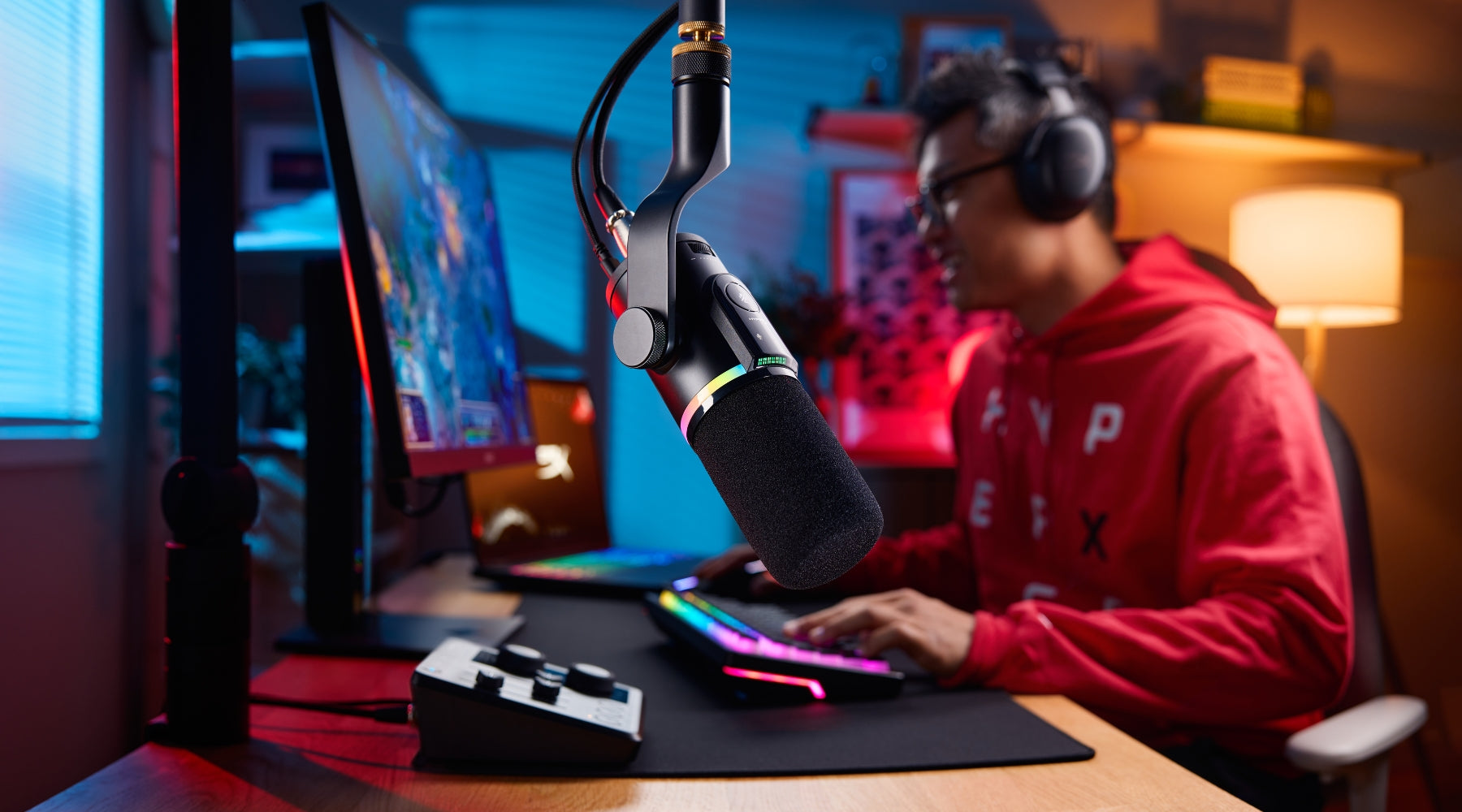 Streamer Starter Kit Holiday Gift Guide 2025 – HyperX US